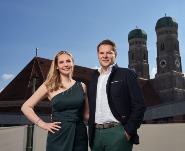 ÜBER UNS - PANTEA - DR. LIPP®